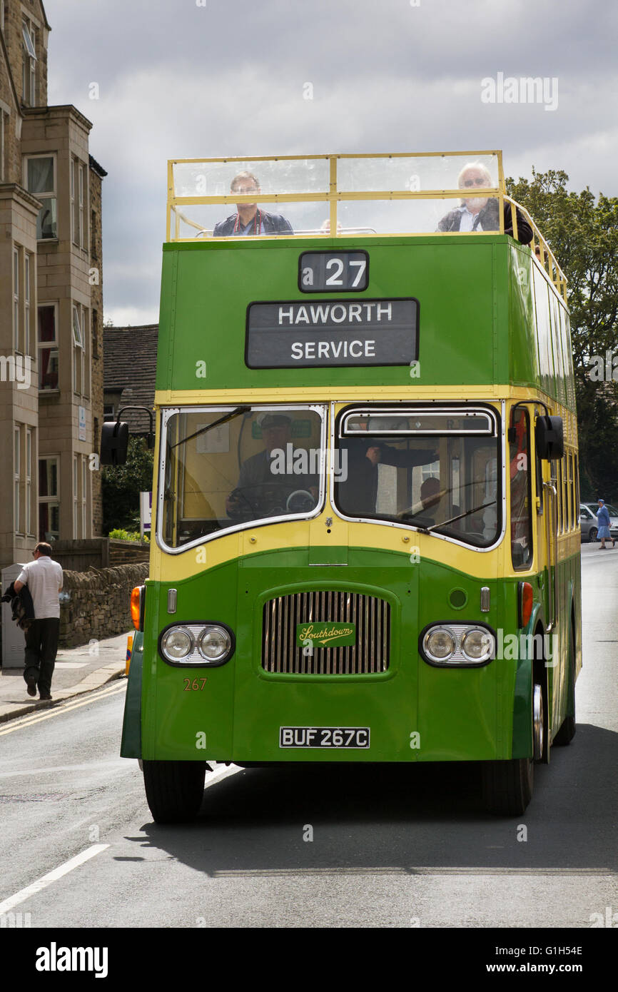 Tour bus group 60s hi-res stock photography and images - Alamy