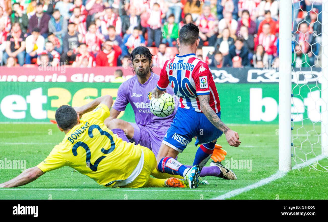 Gijon, Spain. 15th May, 2016. Mariano Barbosa (Goalkeeper, Villareal CF ...