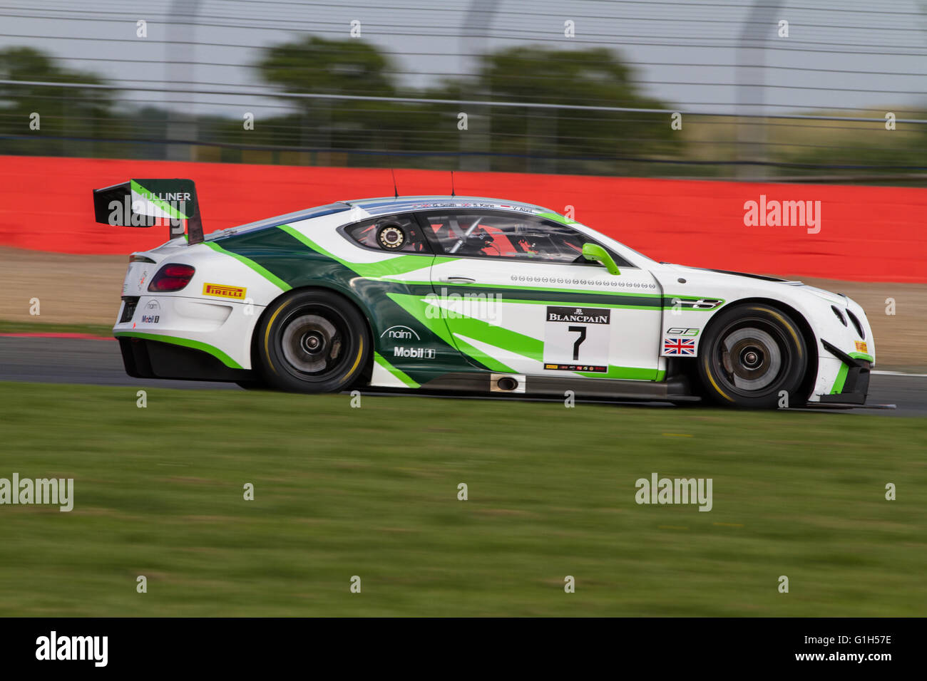 Bentley racer hi-res stock photography and images - Alamy