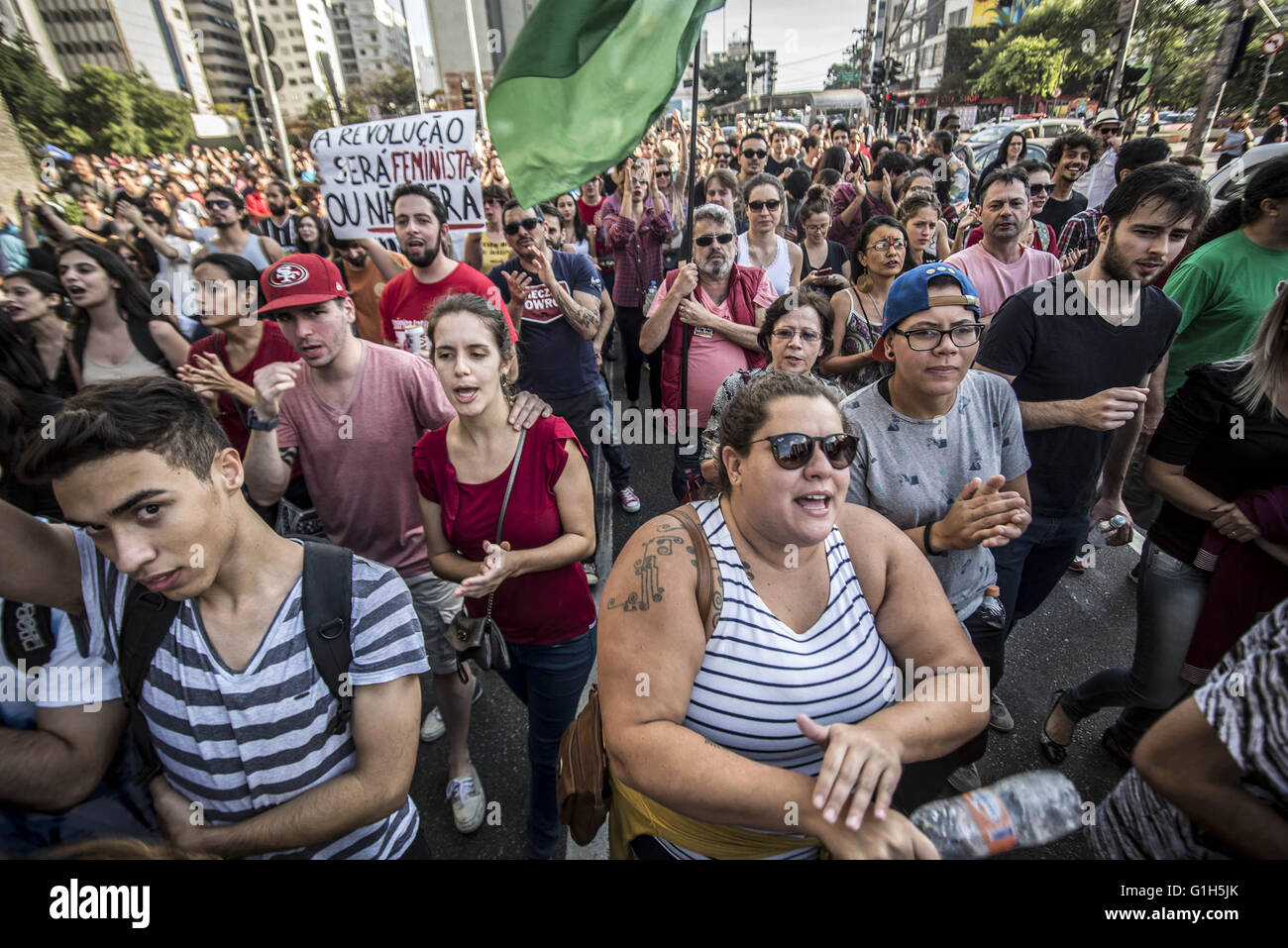 Ceding power hi-res stock photography and images - Alamy