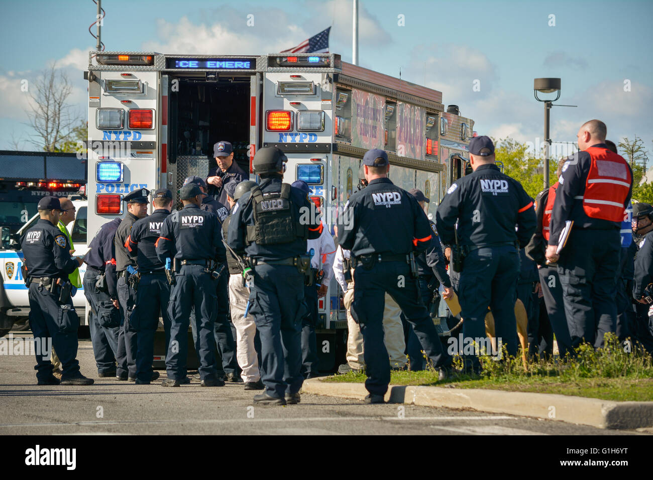 Brooklyn, United States. 15th May, 2016. Staging in process. NYPD, FDNY ...