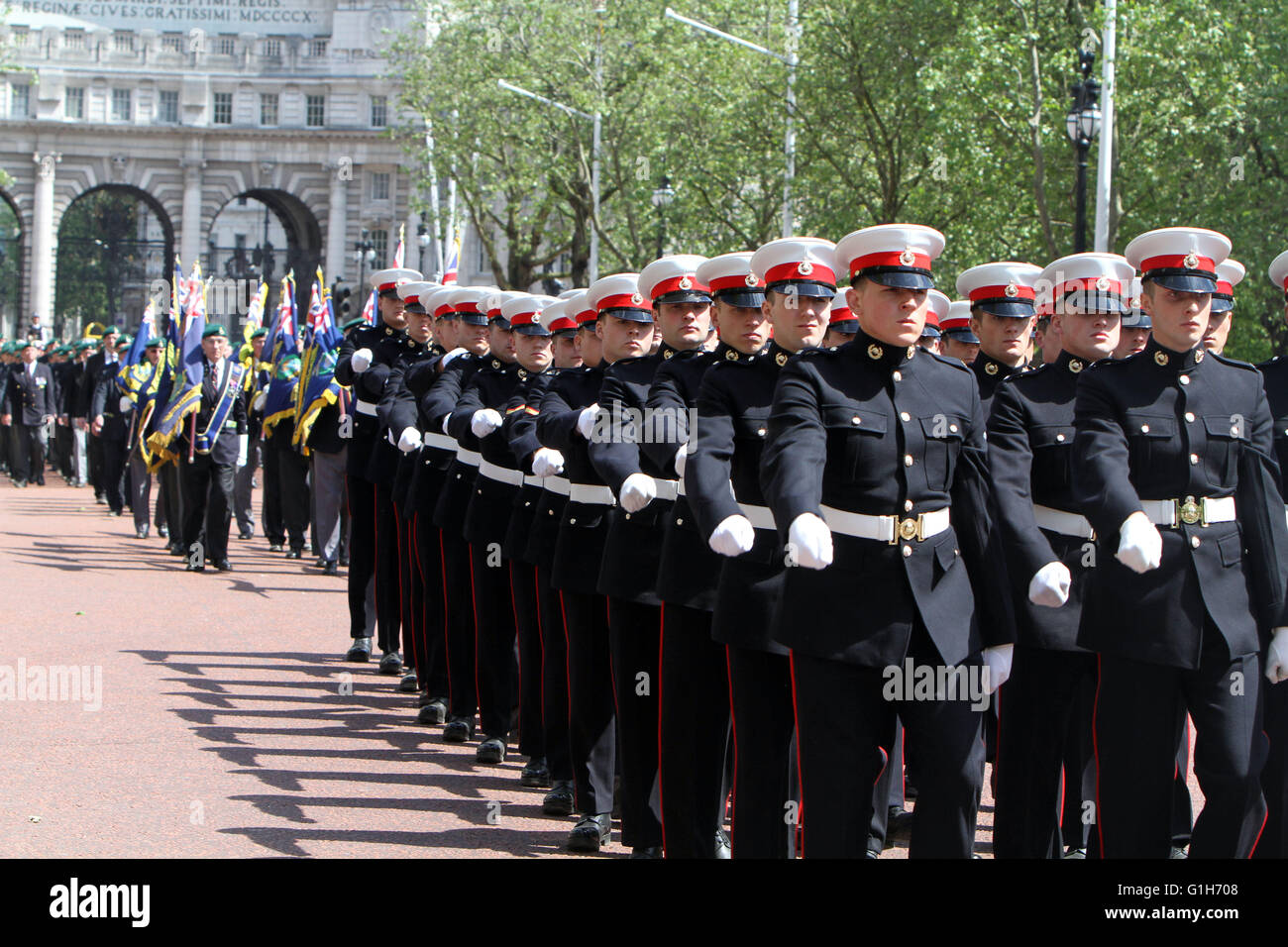 London, UK. 15th May, 2016. Marching Marines, and Paras The Mall queens ...