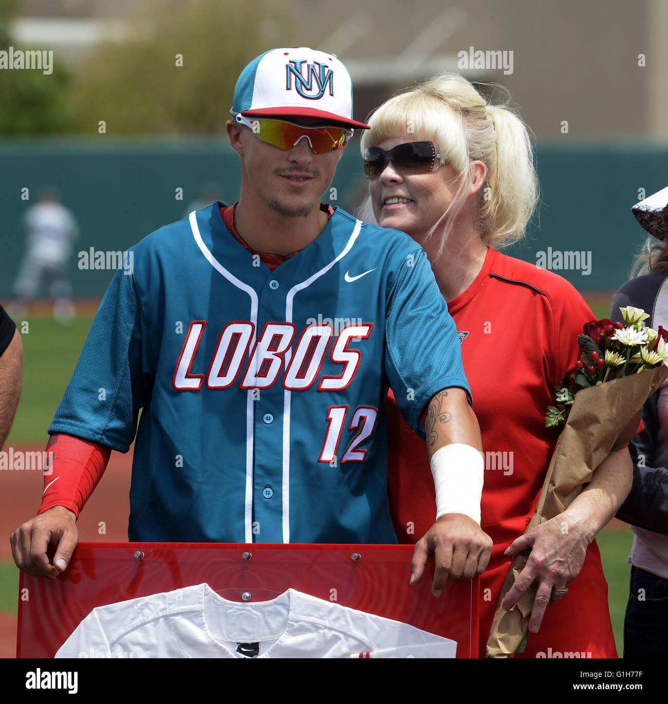 Usa. 15th May, 2016. SPORTS -- UNM's Dalton Bowers with his mother ...