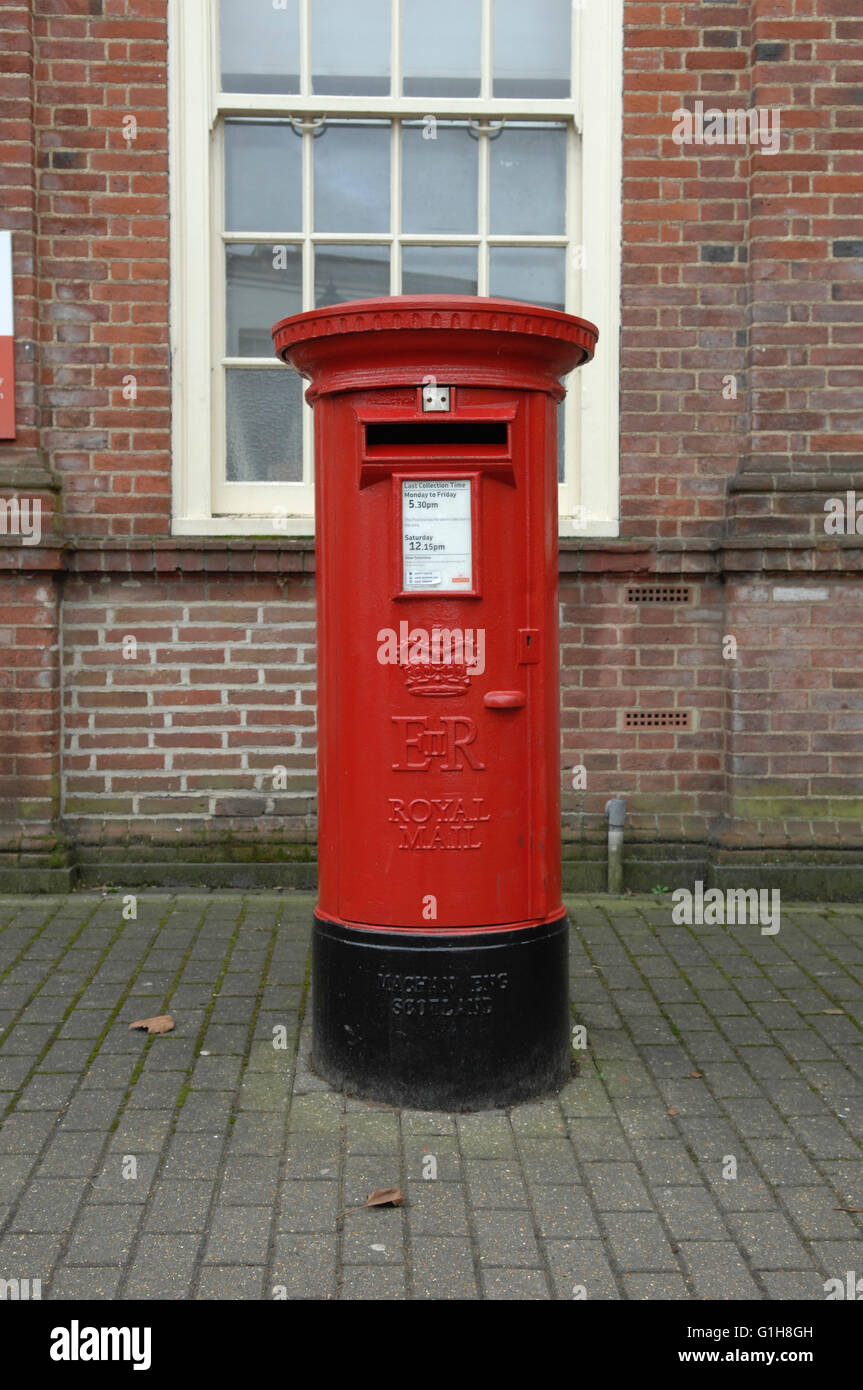 Red post box in Kent - UK Stock Photo - Alamy