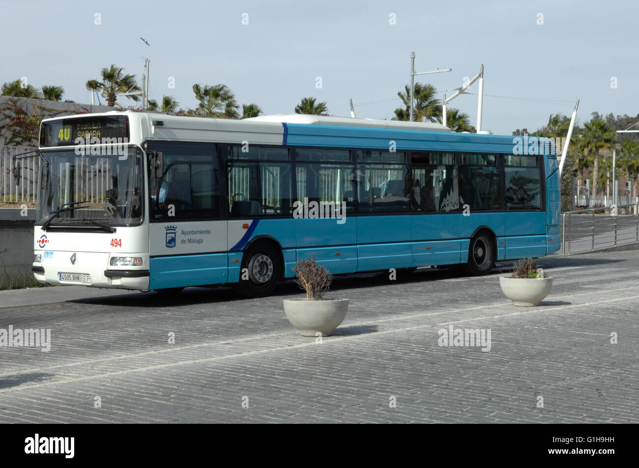 14 bus hi-res stock photography and images - Alamy