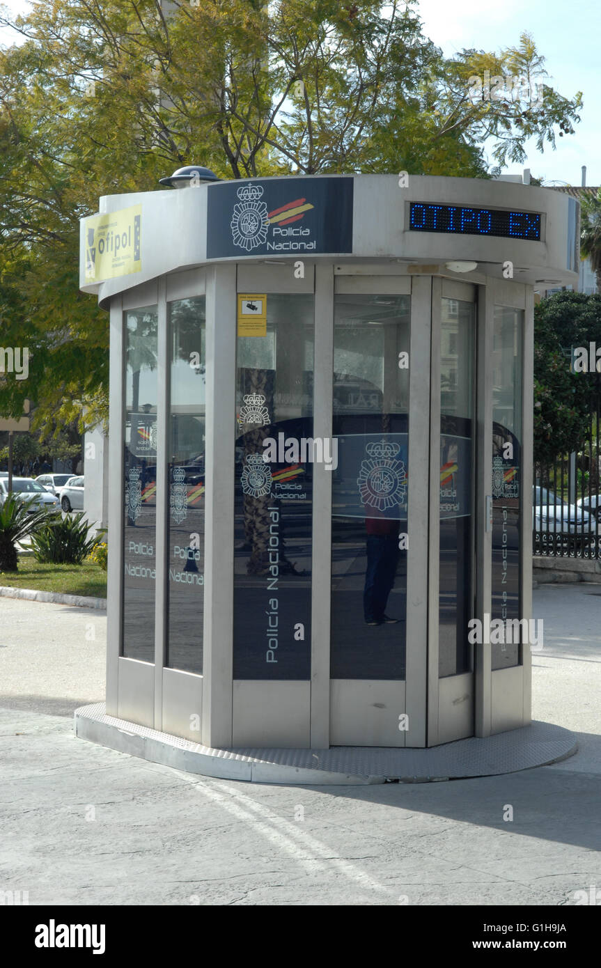 Police stand hi-res stock photography and images - Alamy