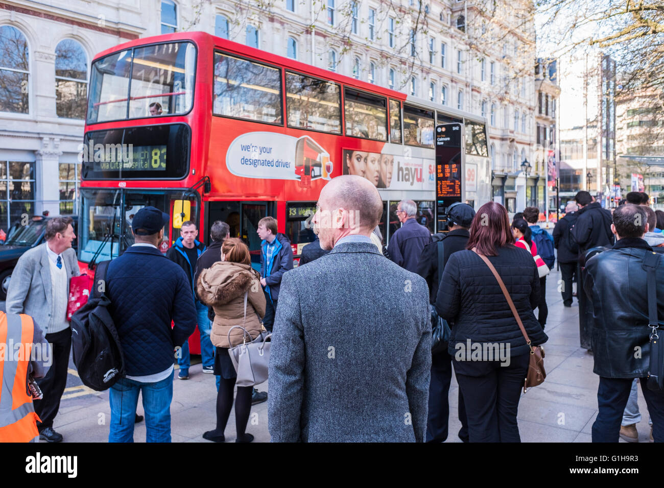 People at Bus Stop, Birmingham, West Midlands, England, U.K Stock Photo ...