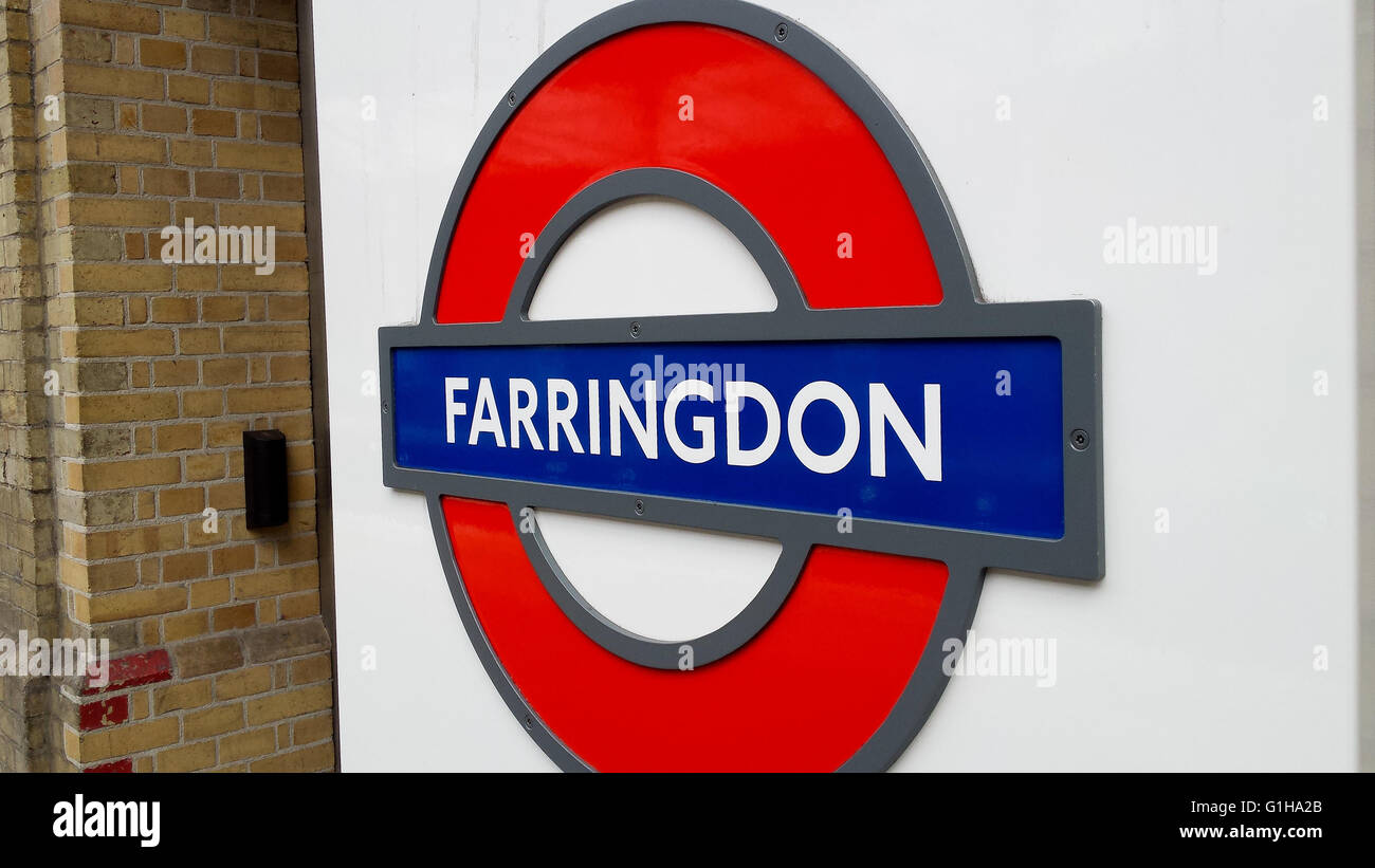 Farringdon Underground Tube Station sign London EC1 Stock Photo - Alamy