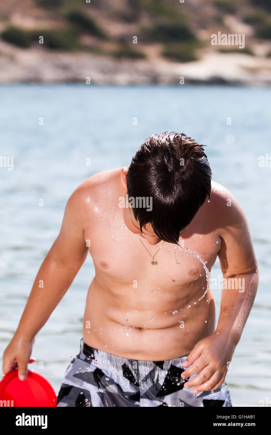 Child boy splash splashing water hi-res stock photography and images ...