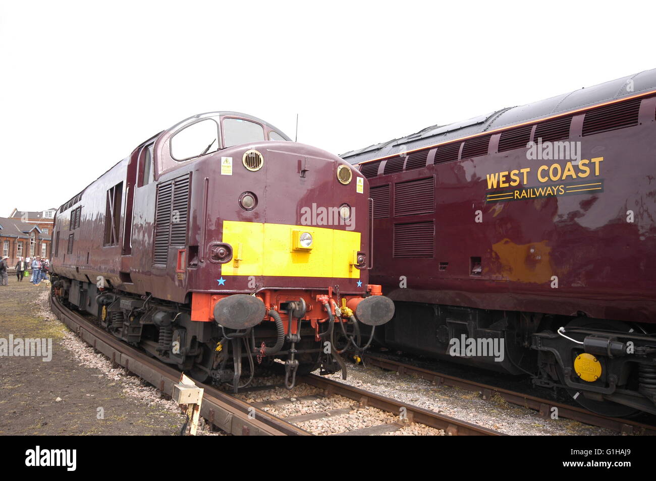Class 37 diesel locomotives hi-res stock photography and images - Alamy