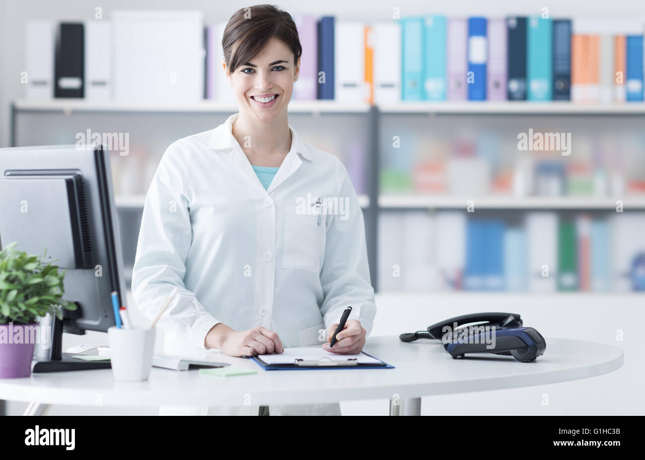 Doctor office reception hi-res stock photography and images - Alamy