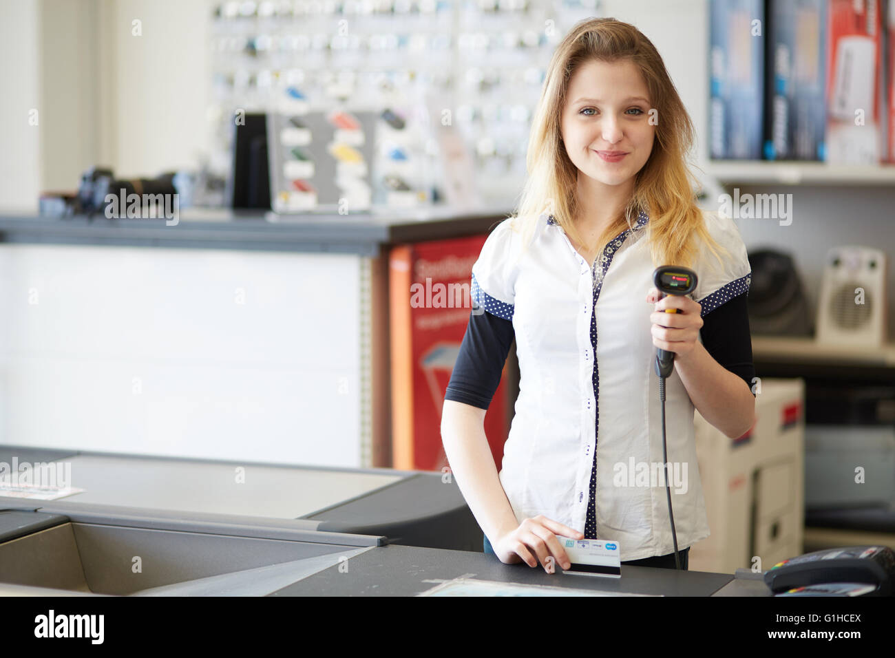 woman at hardware store Stock Photo - Alamy