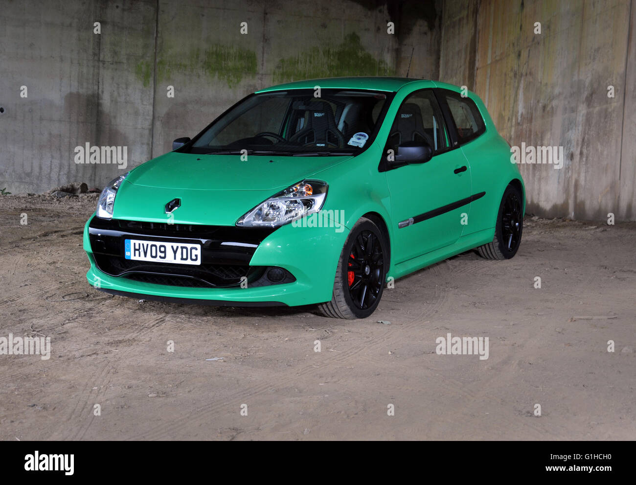 Renault clio cup hi-res stock photography and images - Alamy