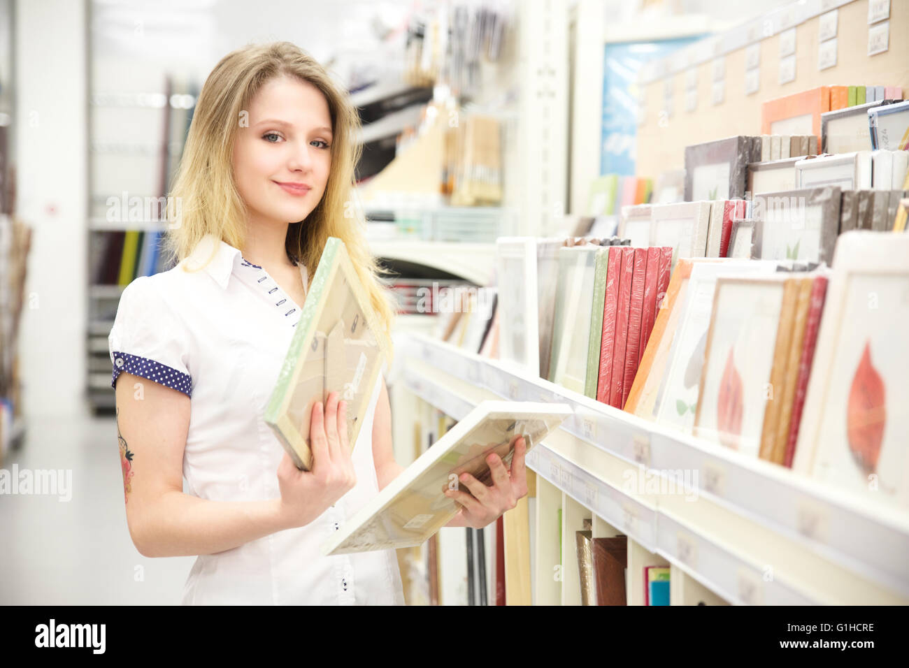 woman at hardware store Stock Photo - Alamy