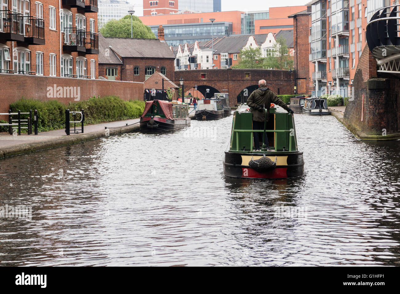 Old narrowboat hi-res stock photography and images - Alamy
