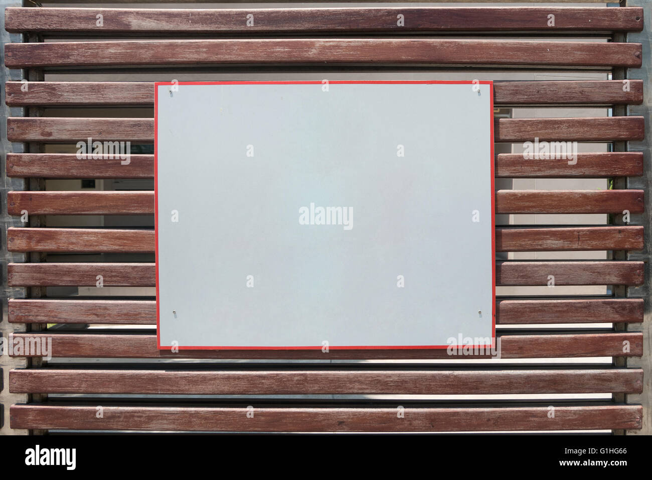 Empty white placard sign board on wooden gate Stock Photo - Alamy