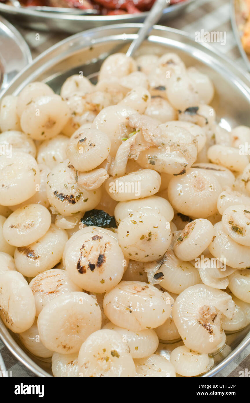 Food image of white onions hi-res stock photography and images - Alamy