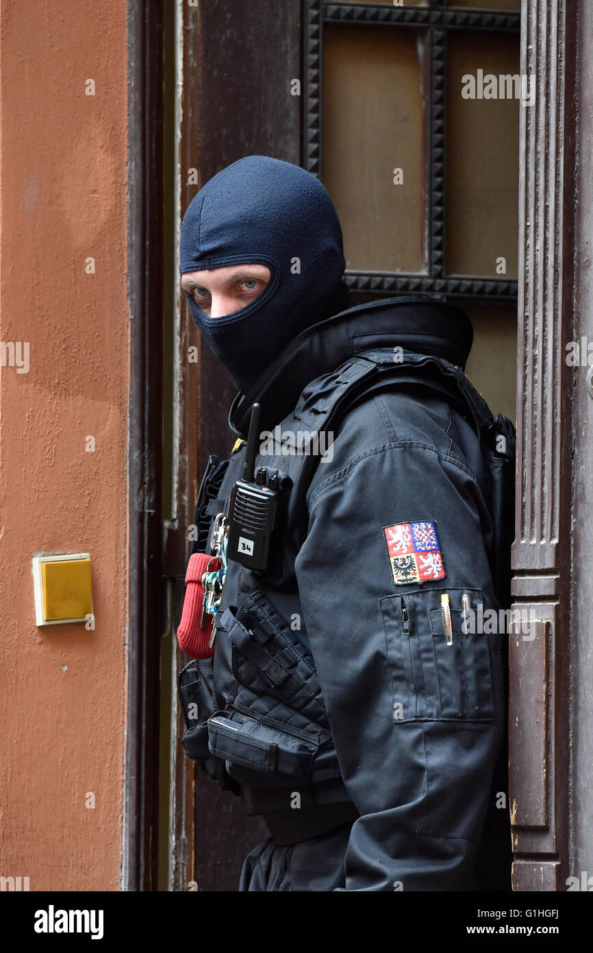 Armed Prison Guards High Resolution Stock Photography and Images - Alamy