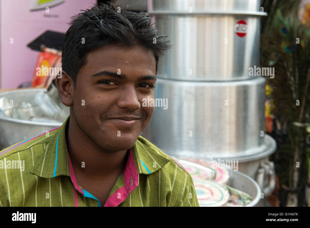 Young Man With Cooking Pots, Hyderabad Stock Photo - Alamy