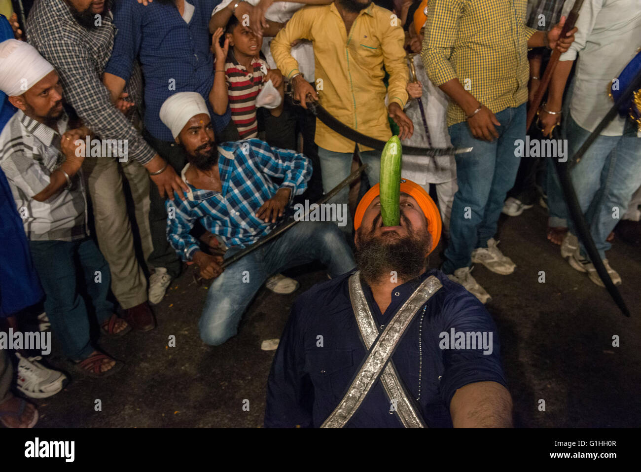 Traditional sikh martial arts hi-res stock photography and images - Alamy