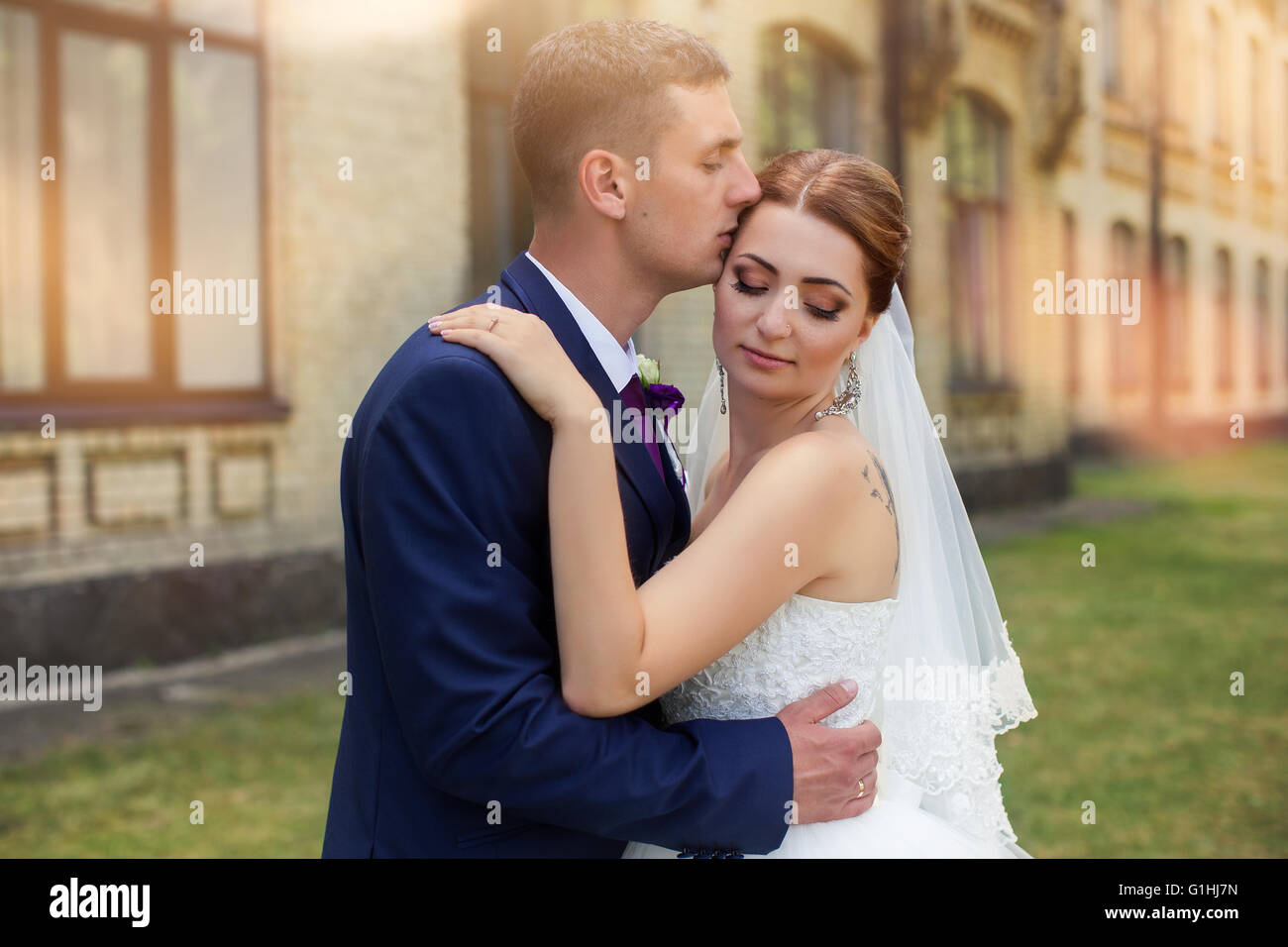 Groom walk bouquet hi-res stock photography and images - Alamy
