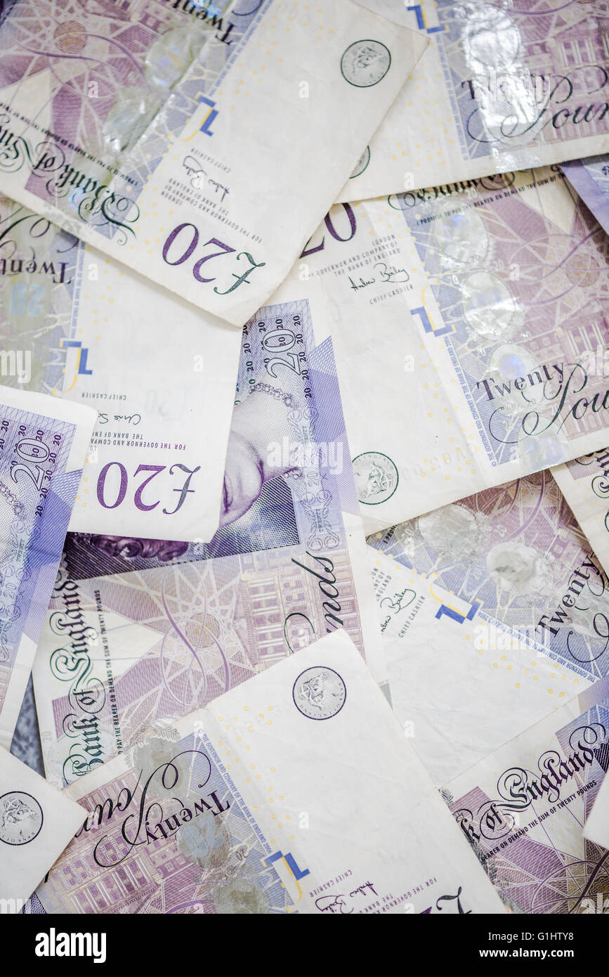 20 pound notes stack hi-res stock photography and images - Alamy