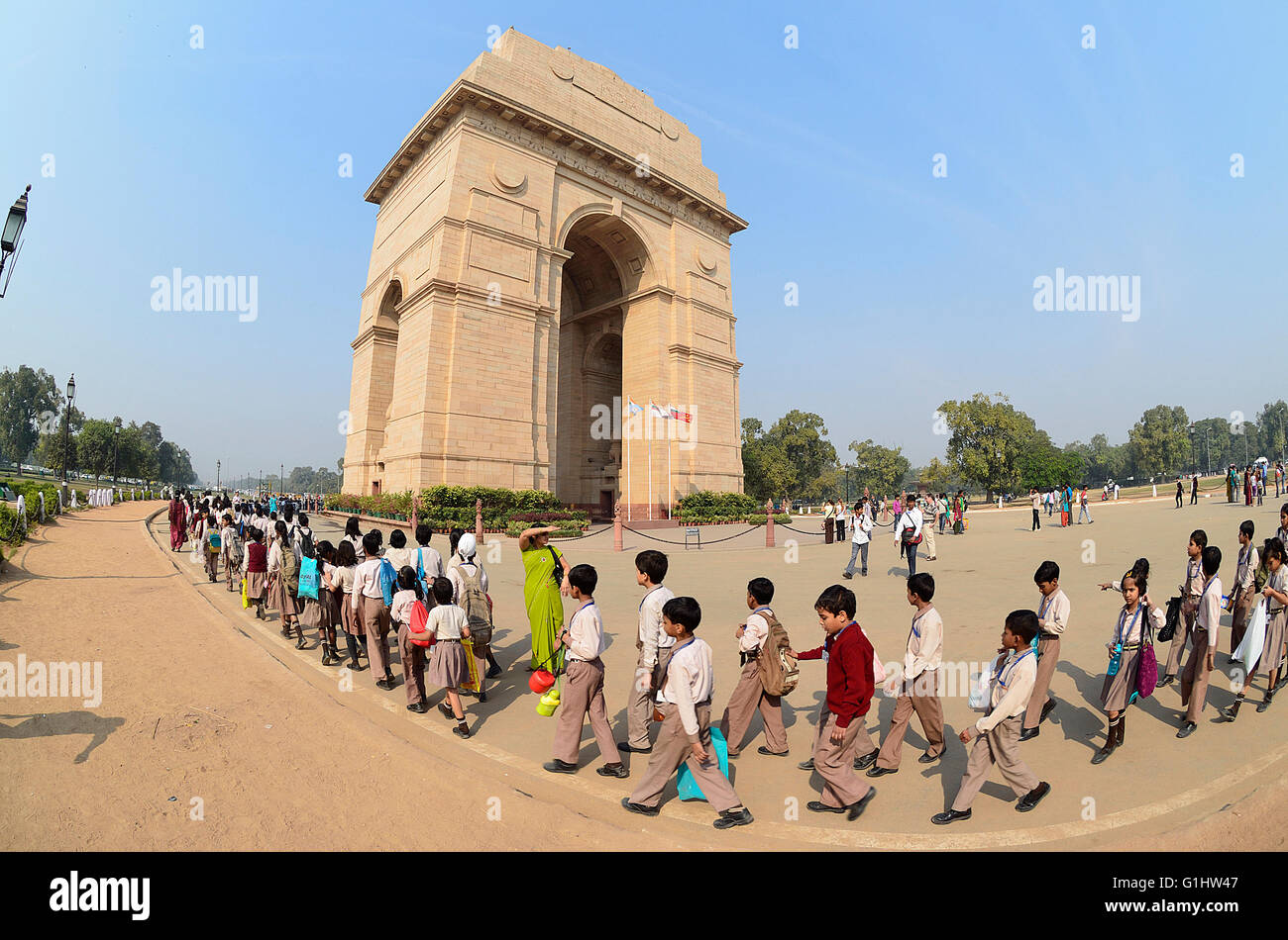 Schoolchildren on excursion visit to India Gate, New Delhi, India Stock ...