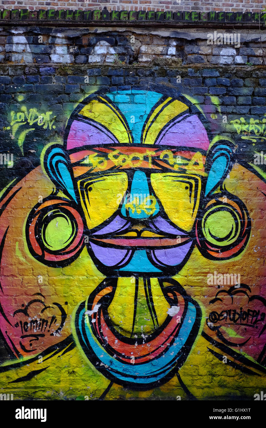 Tribal wall hi-res stock photography and images - Alamy