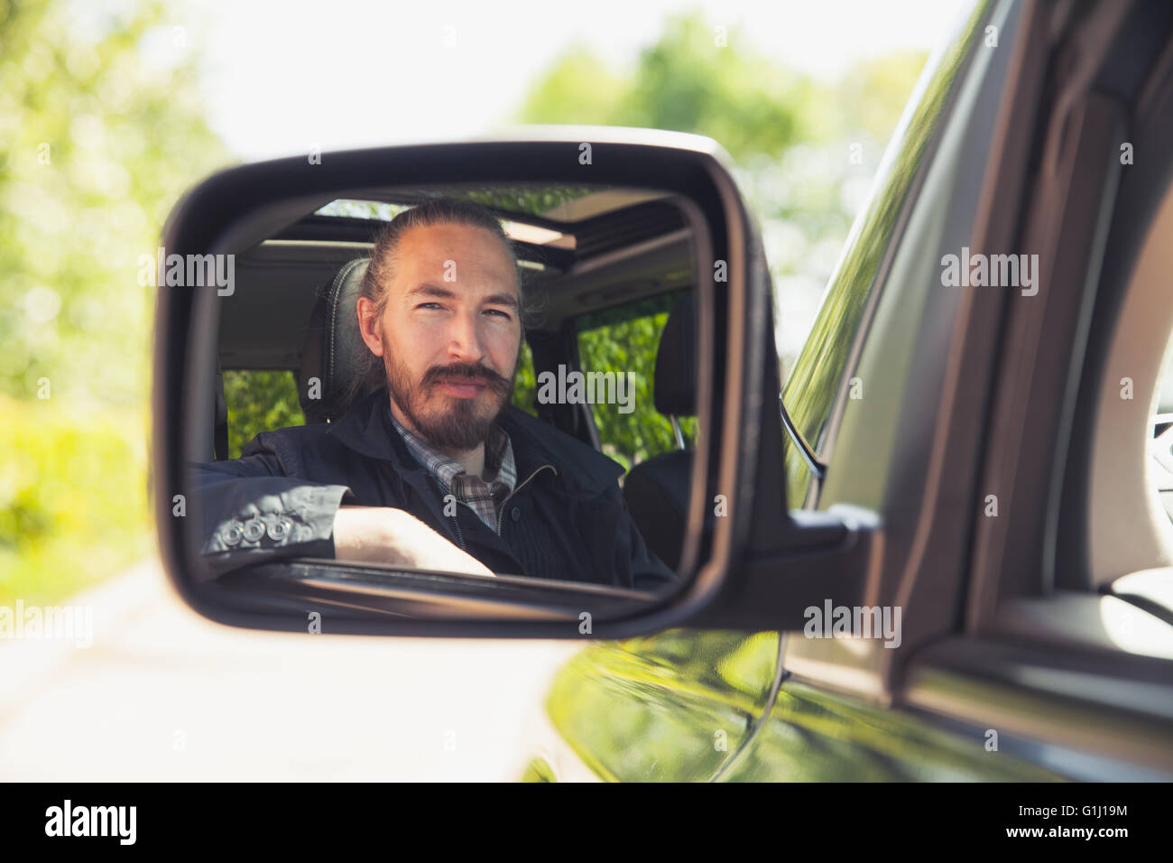 Asian driver car hi-res stock photography and images - Alamy