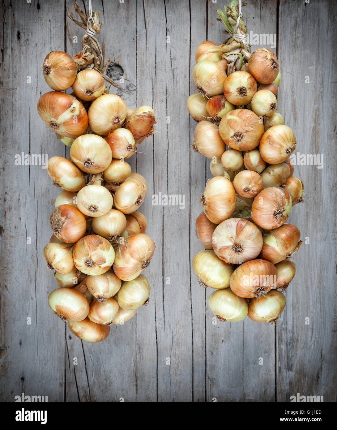 String of onion hi-res stock photography and images - Alamy