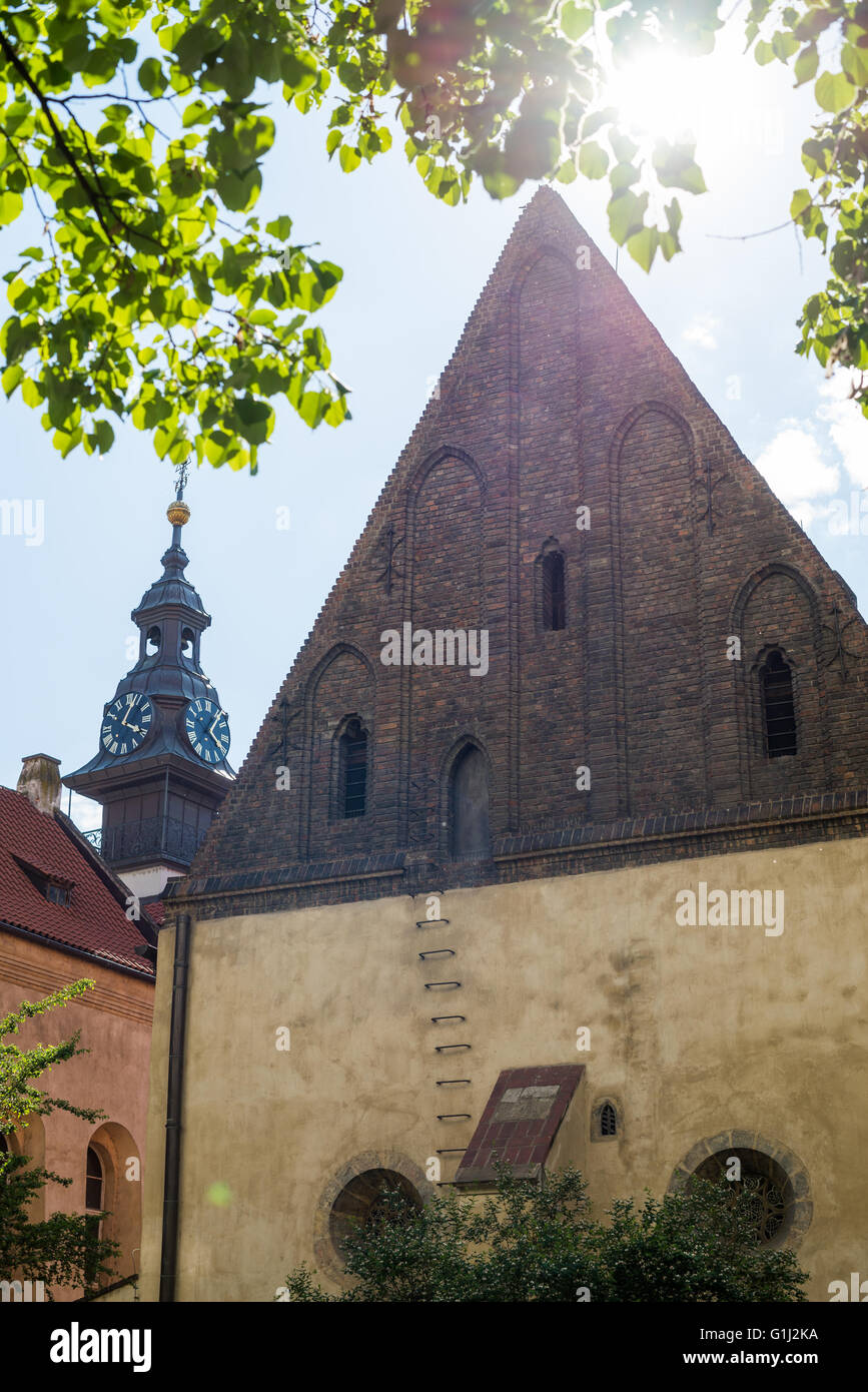 Old new synagogue staronova synagoga hi-res stock photography and ...