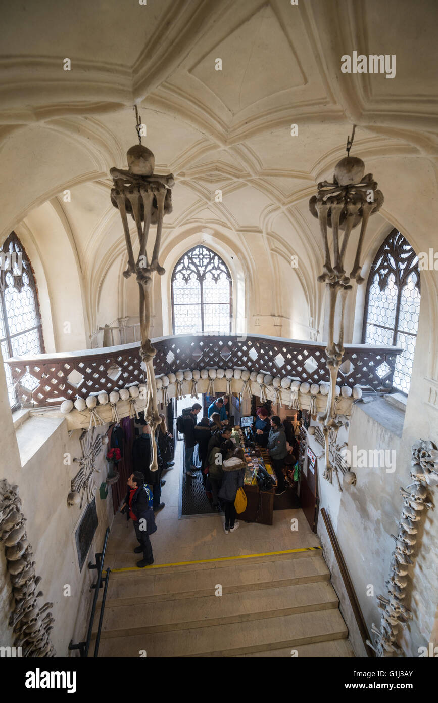 Woman inside old cemetery hi-res stock photography and images - Alamy