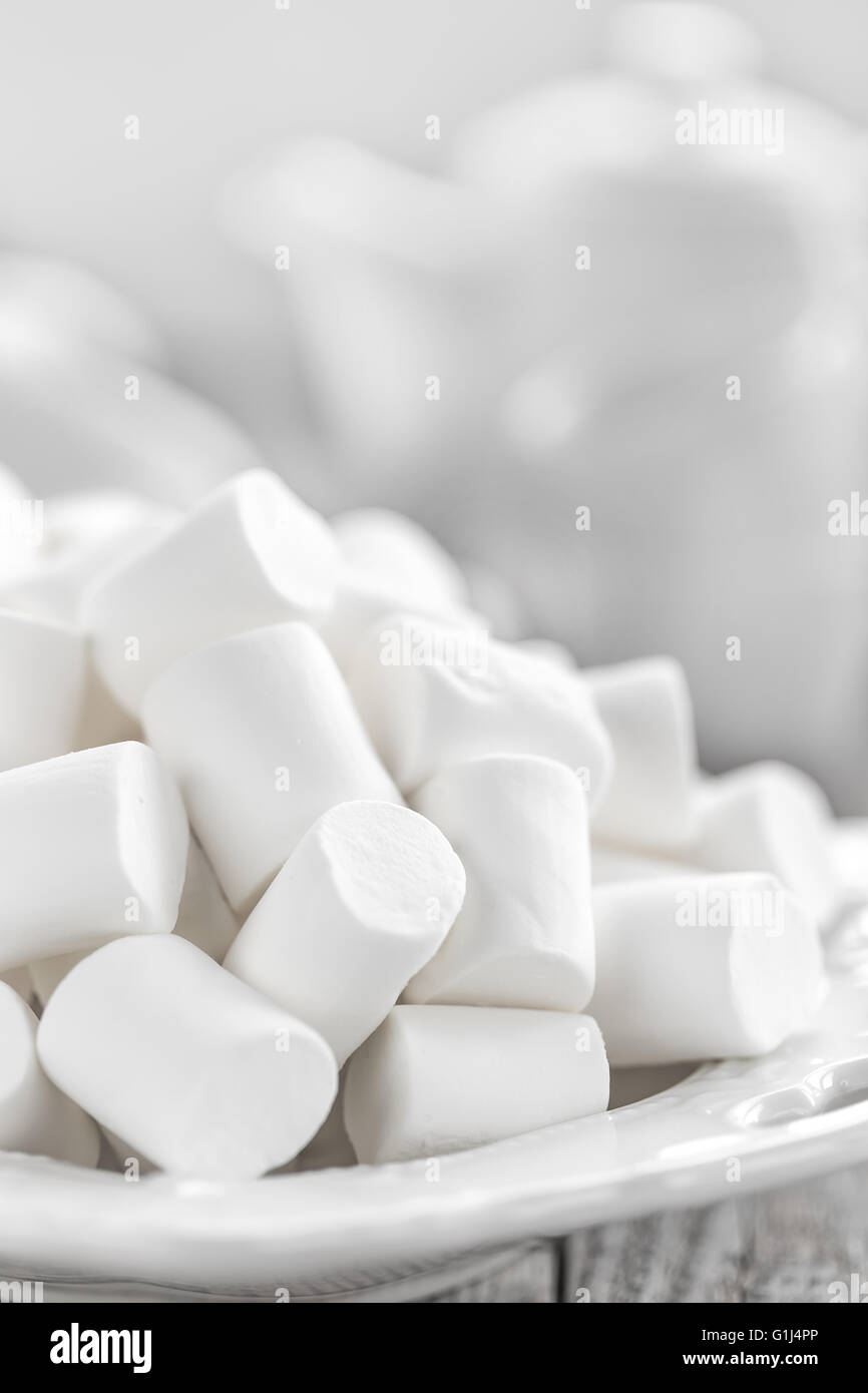 Marsh mallow candy hi-res stock photography and images - Alamy