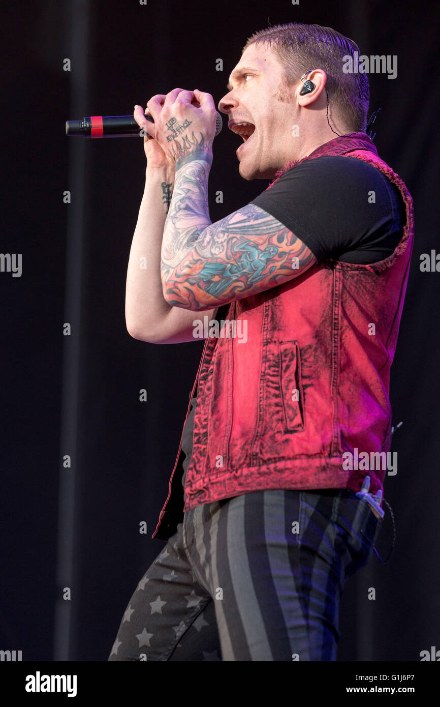Somerset, Wisconsin, USA. 14th May, 2016. Singer BRENT SMITH of ...
