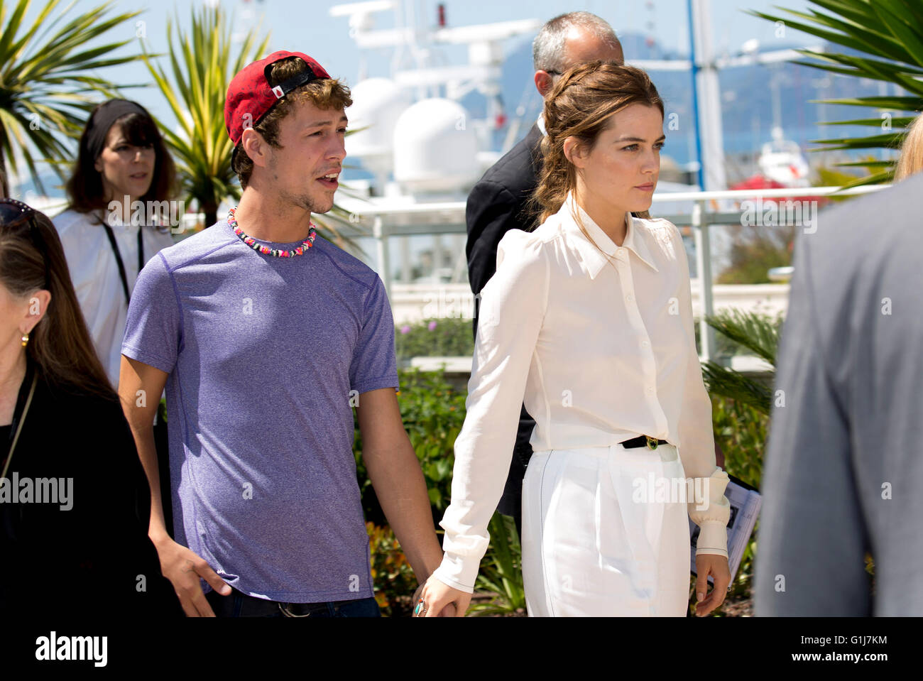 Cannes, France. 15th May, 2016. Actress Riley Keough (r) and Raymond ...