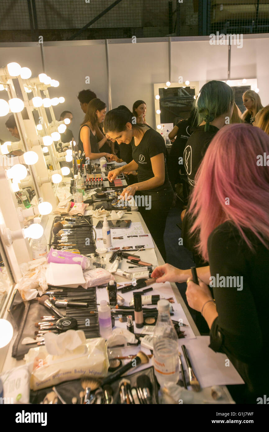 Backstage fashion show hi-res stock photography and images - Alamy