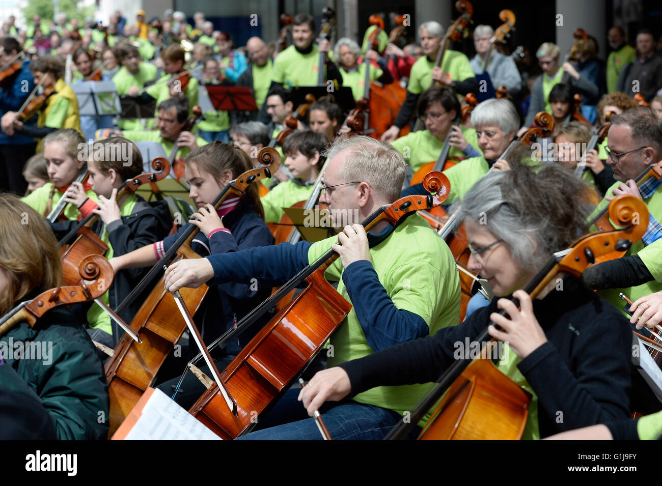 Berlin, Germany. 16th May, 2016. Conductor Kent Nagano conducting the ...