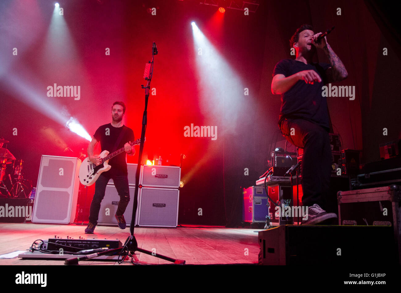 Simple plan band hi-res stock photography and images - Alamy