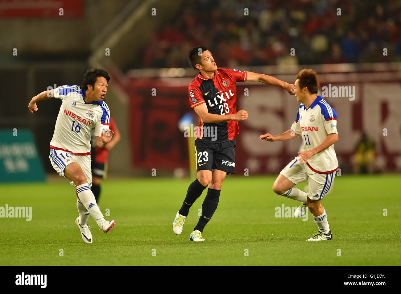 Ibaraki, Japan. 14th May, 2016. (L-R) Sho Ito (F Marinos), Naomichi Ueda (Antlers), Manabu Saito ...