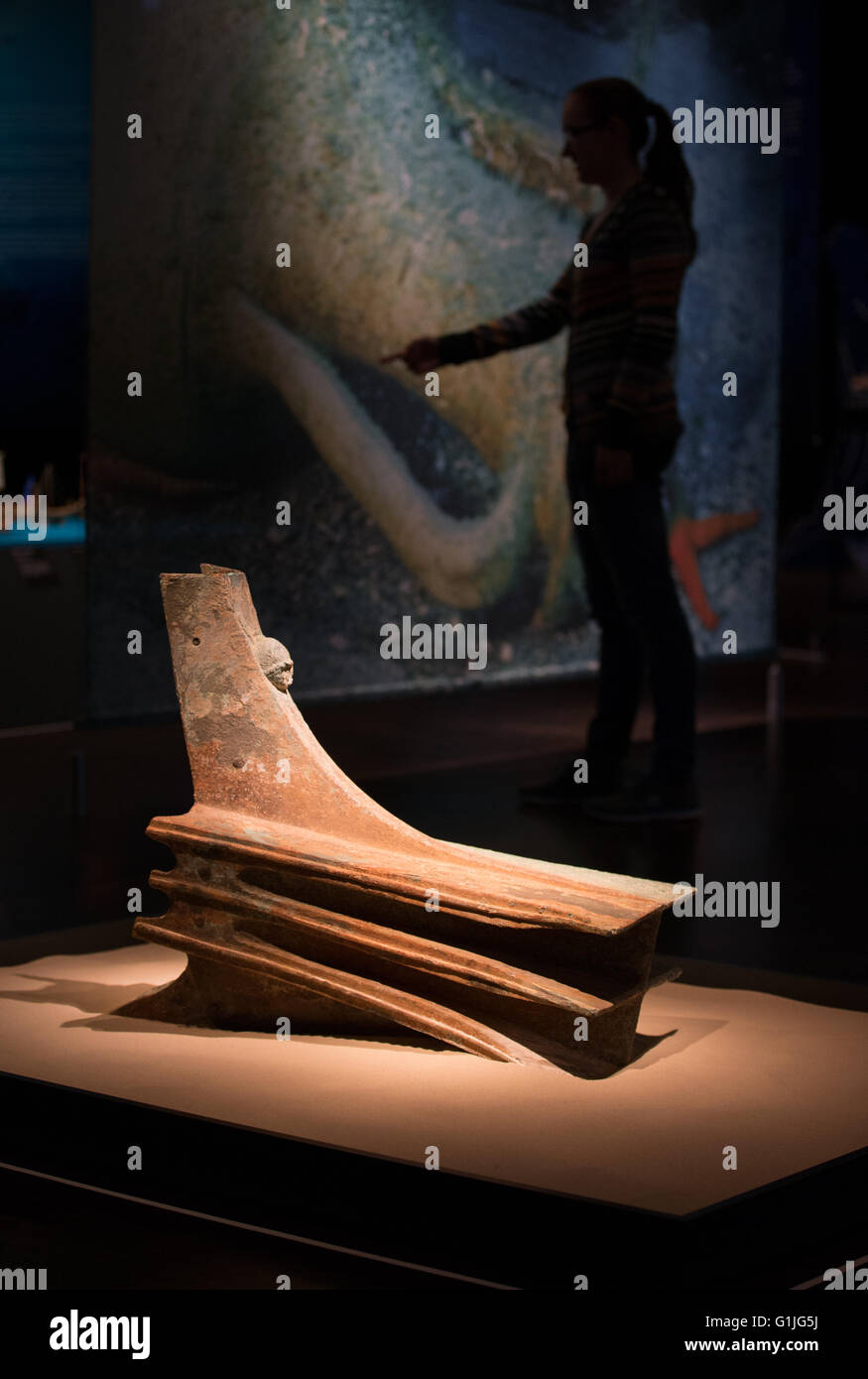 Naval ram hi-res stock photography and images - Alamy