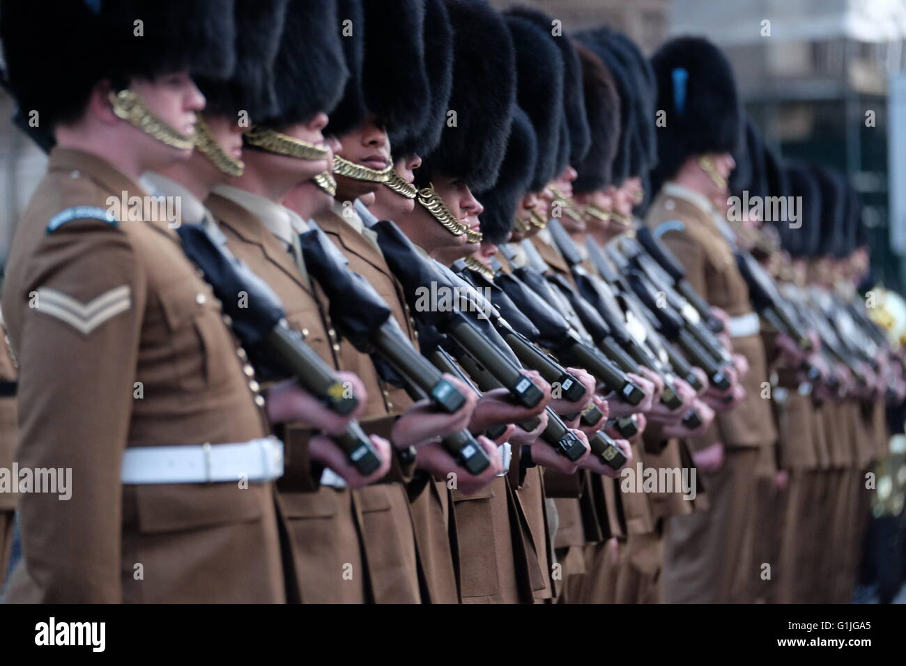 British army soldier and uniform hi-res stock photography and images ...