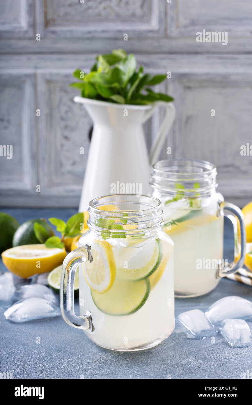 Fresh citrus lemonade in mason jars Stock Photo - Alamy
