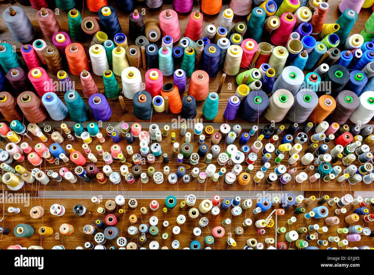 Thread display hi-res stock photography and images - Alamy