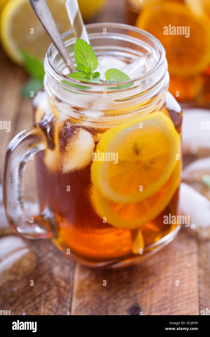 Iced tea with lemon slices Stock Photo - Alamy