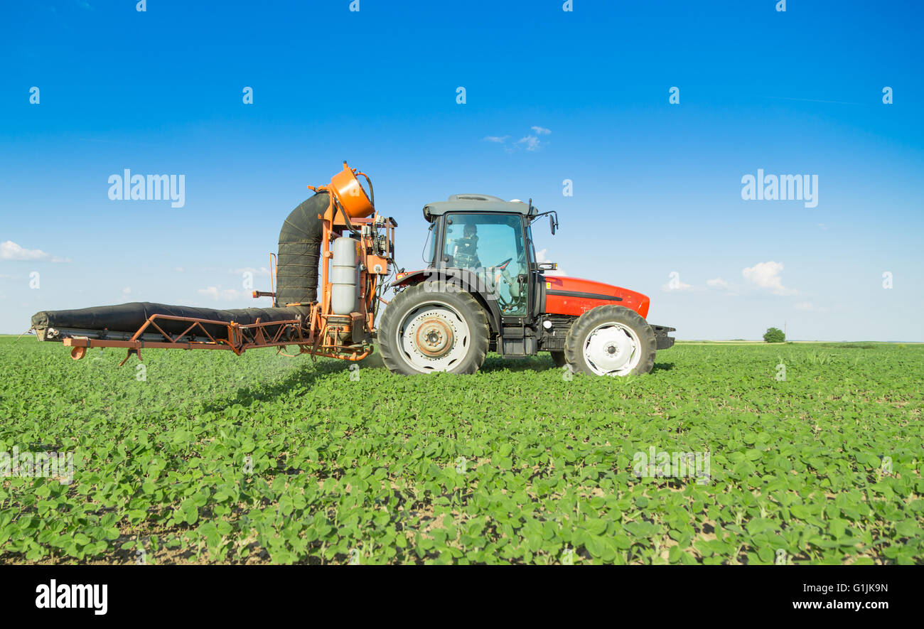 Soybean spraying hi-res stock photography and images - Alamy