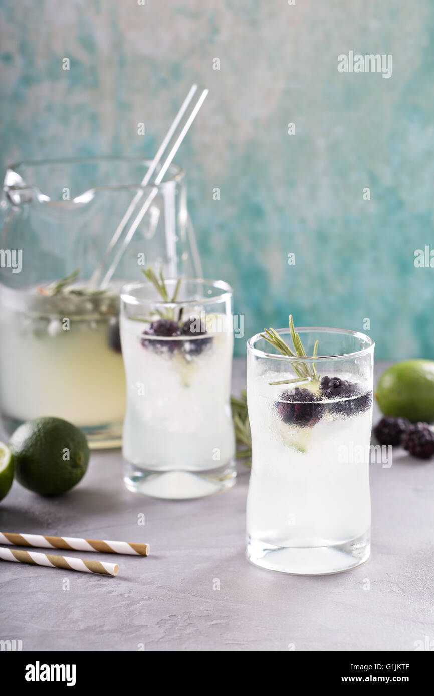 Vodka lime lemonade hi-res stock photography and images - Alamy