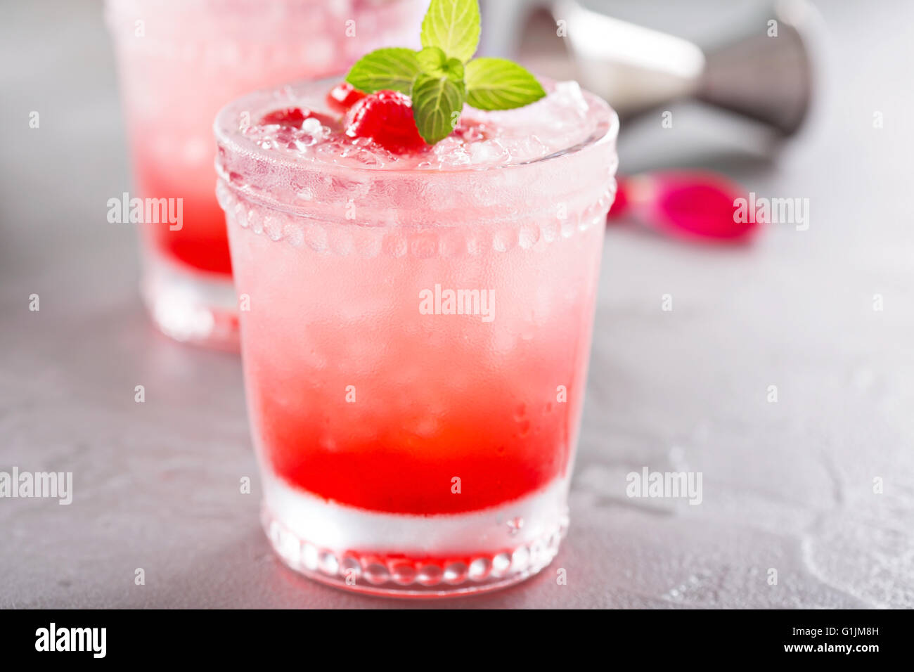 Raspberry ice cocktail Stock Photo - Alamy