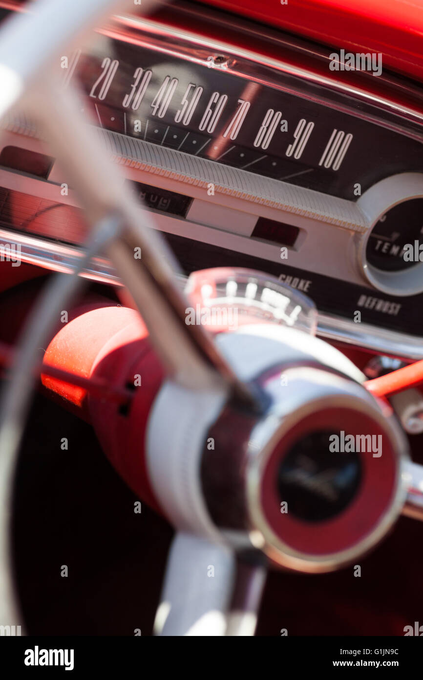 Color image of the dashboard of a retro car Stock Photo - Alamy