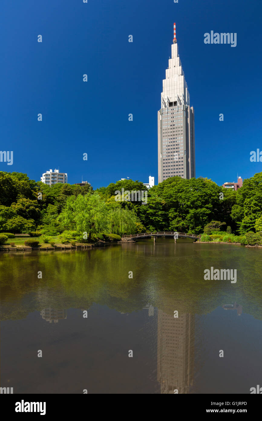 A picture of Tokyo's Goyen park Stock Photo - Alamy