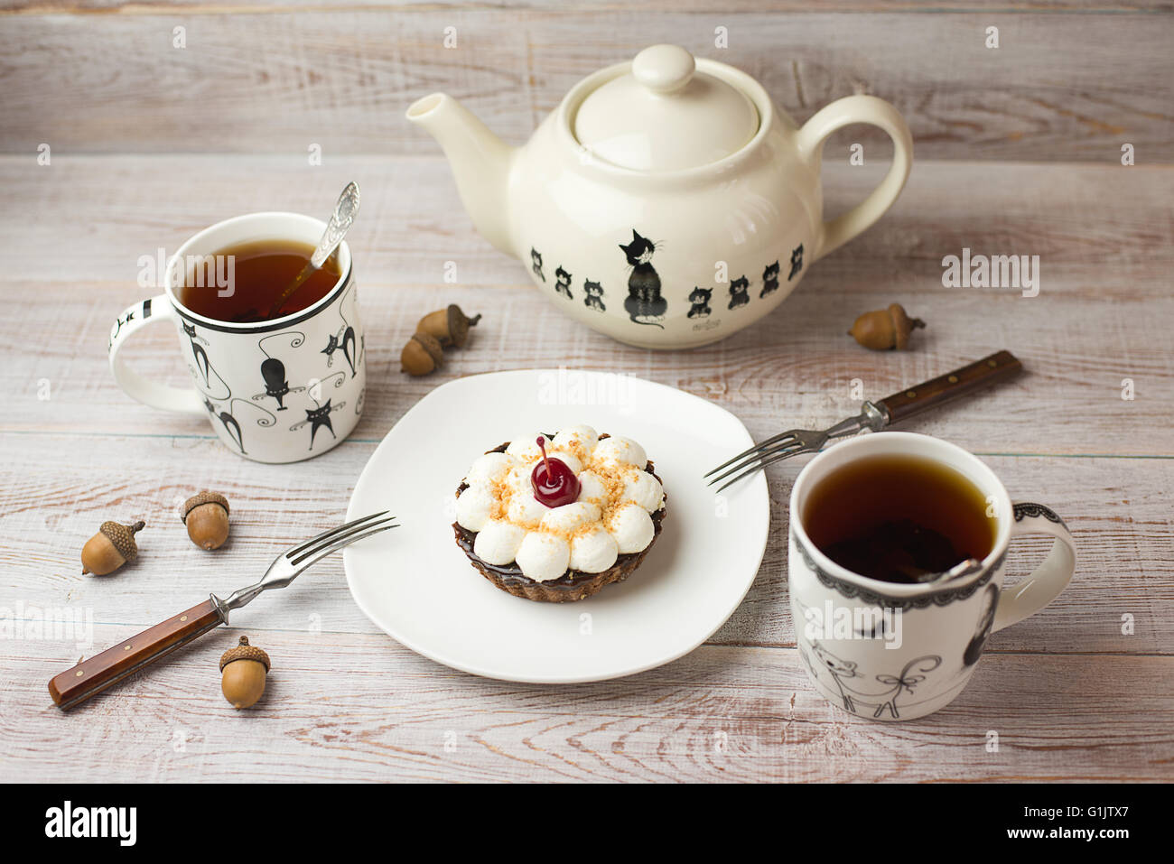 Cup cake cups hi-res stock photography and images - Alamy